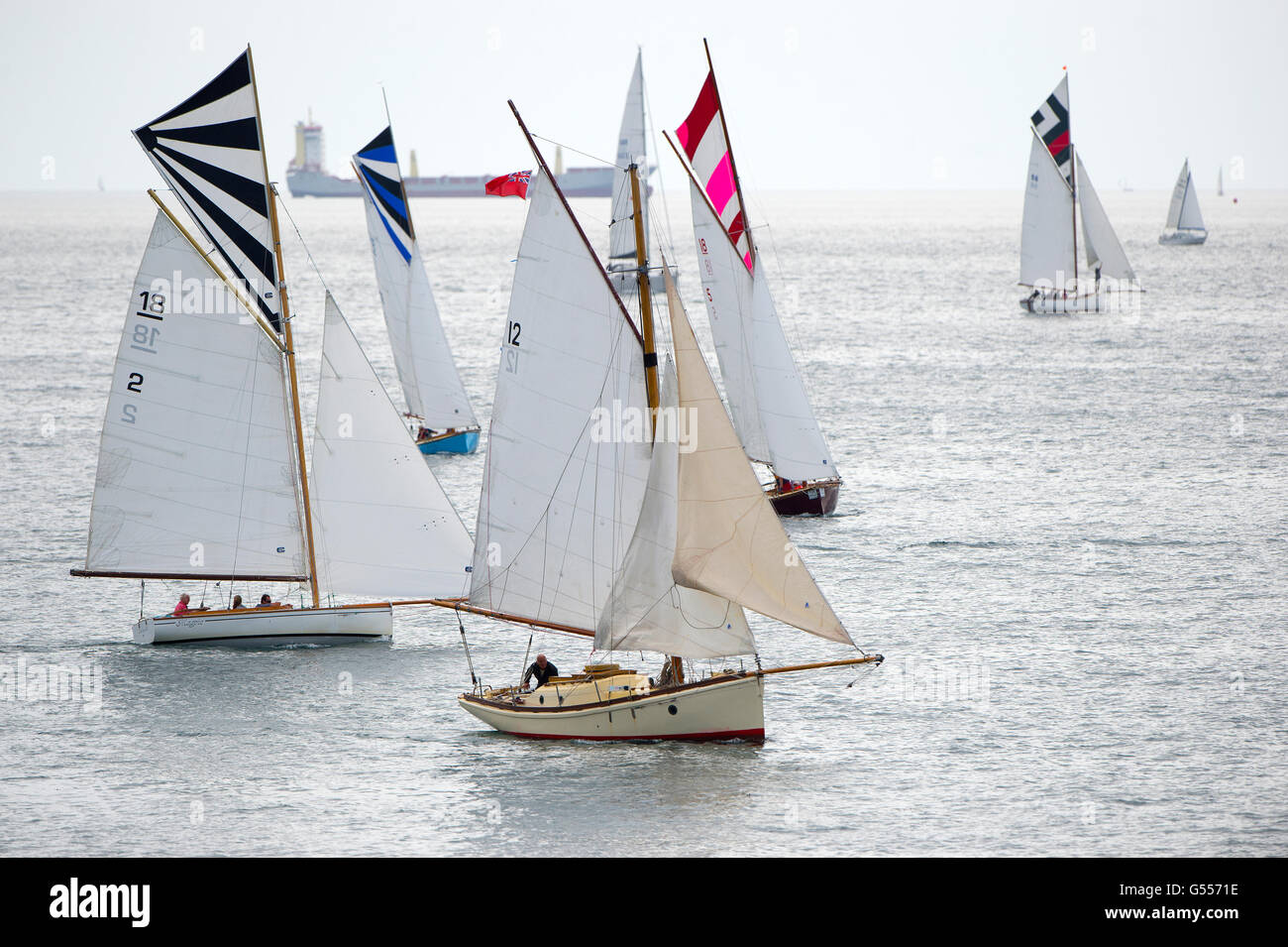 yachts sailing in Falmouth bay Stock Photo - Alamy