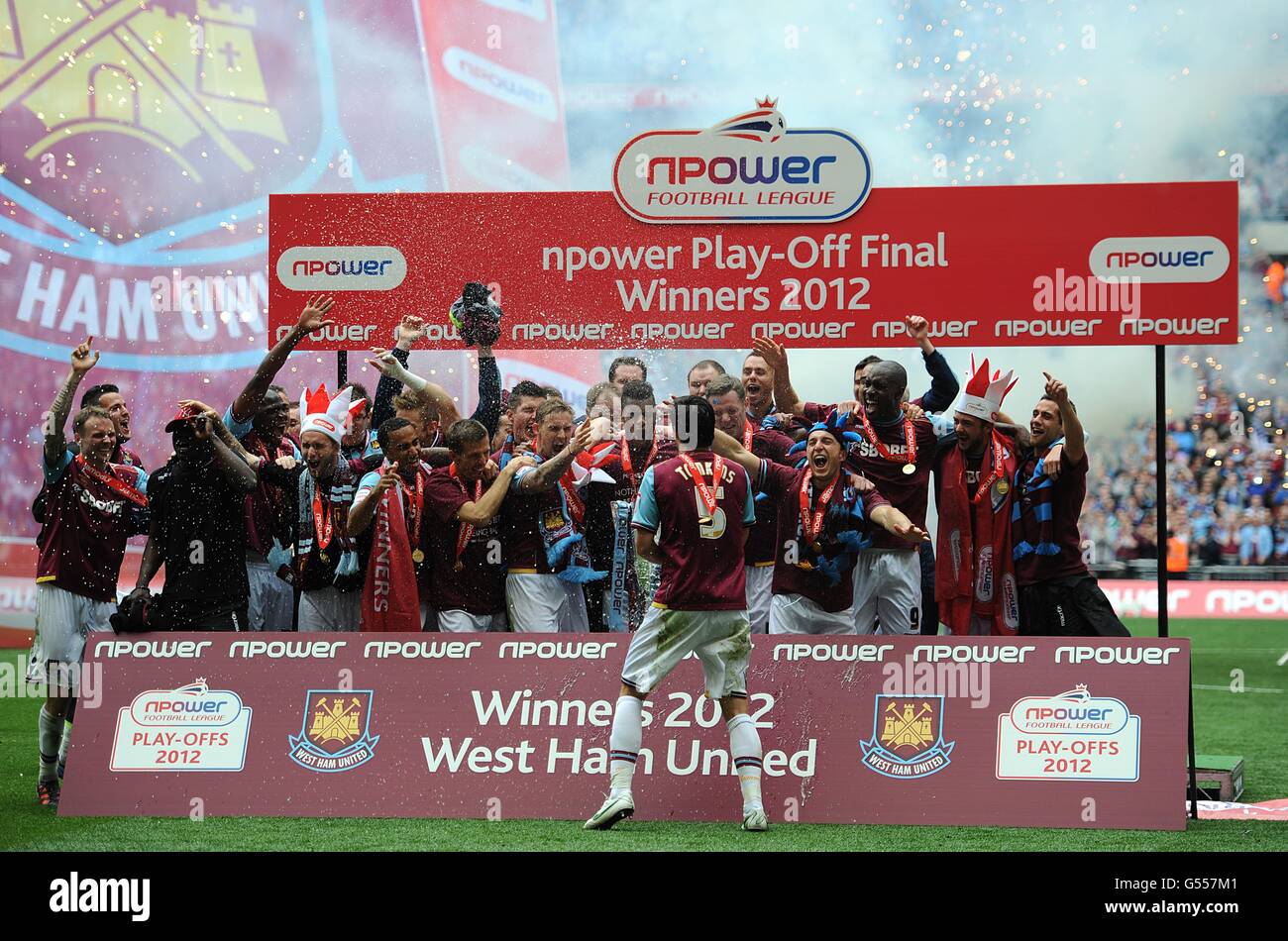 West ham united celebrate promotion to the premier league hi-res stock ...