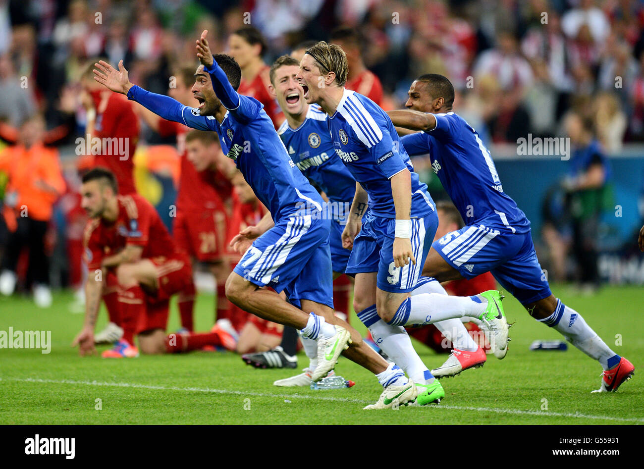 Drogba penalty bayern final hi-res stock photography and images - Alamy