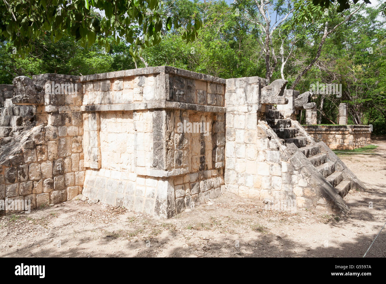 Temple Chichen Itza Mexico Stock Photo - Alamy