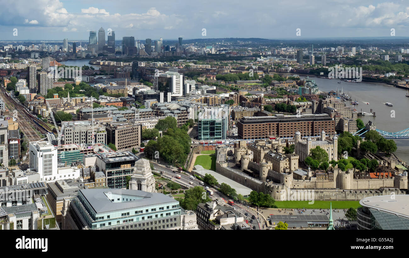 Aerial view tower overlooking river hi-res stock photography and images ...