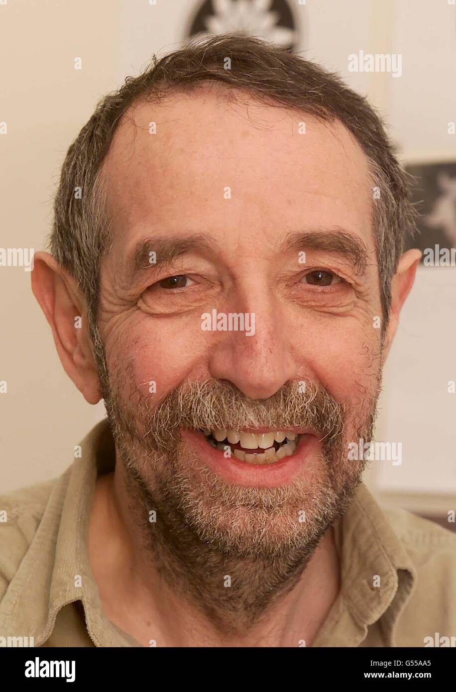 Making a crop circle hi-res stock photography and images - Alamy