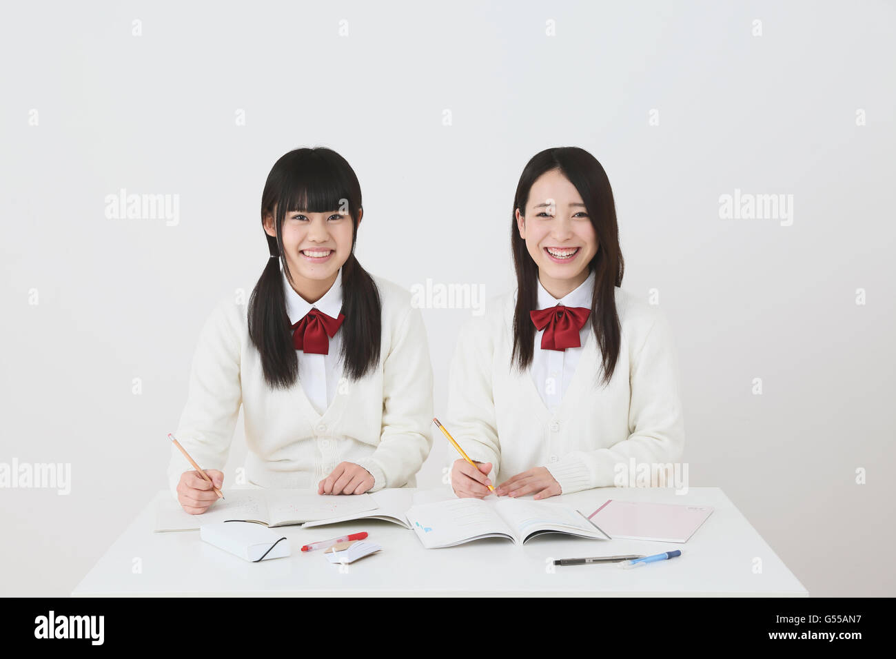 Japanese high school students in front hi-res stock photography and ...