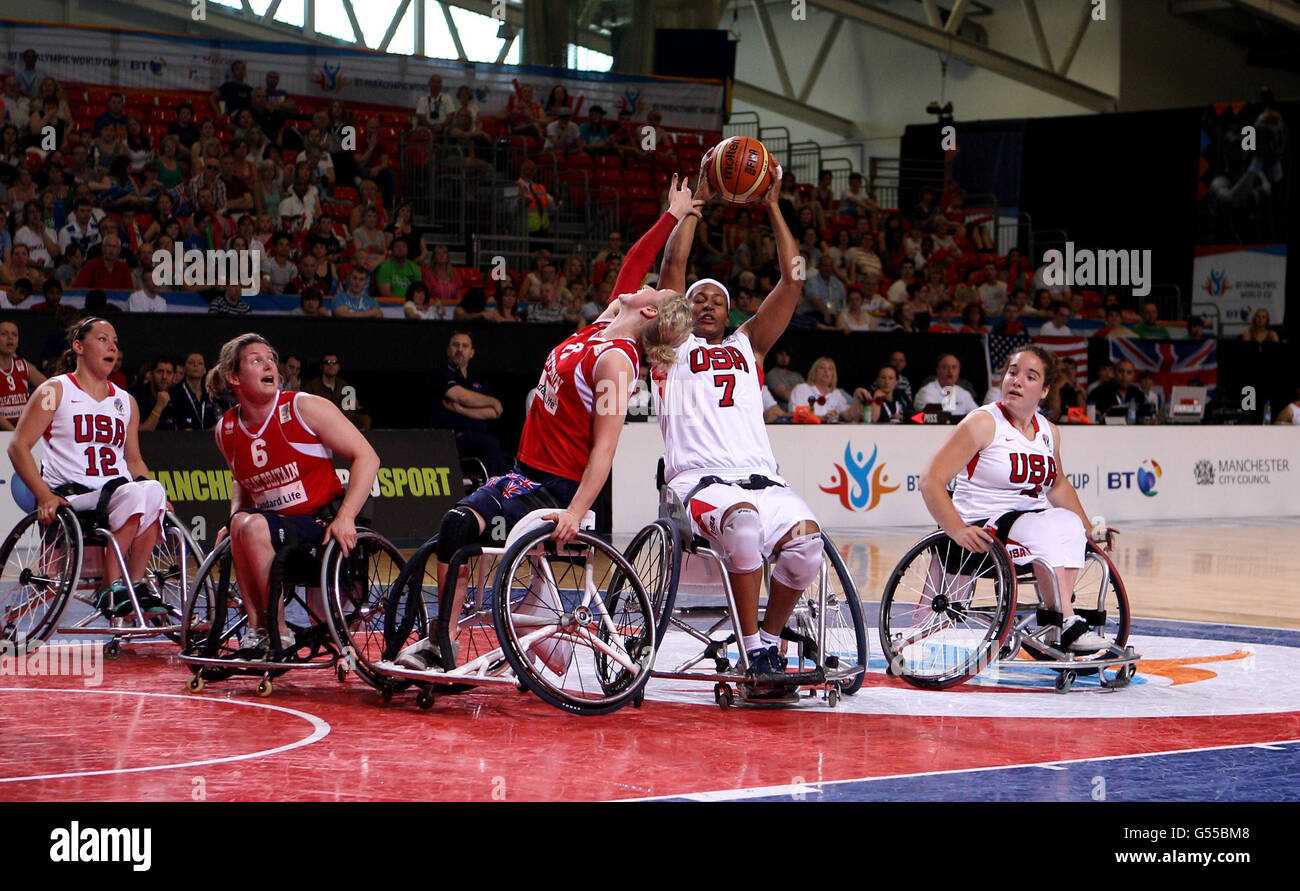 Great Britain's Amy Conroy (left) and USA's Andrea Woodson-Smith battle ...