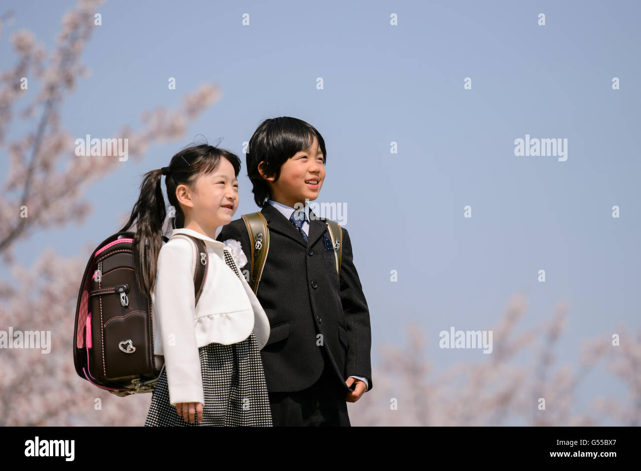 Spring blossom and students hi-res stock photography and images - Alamy