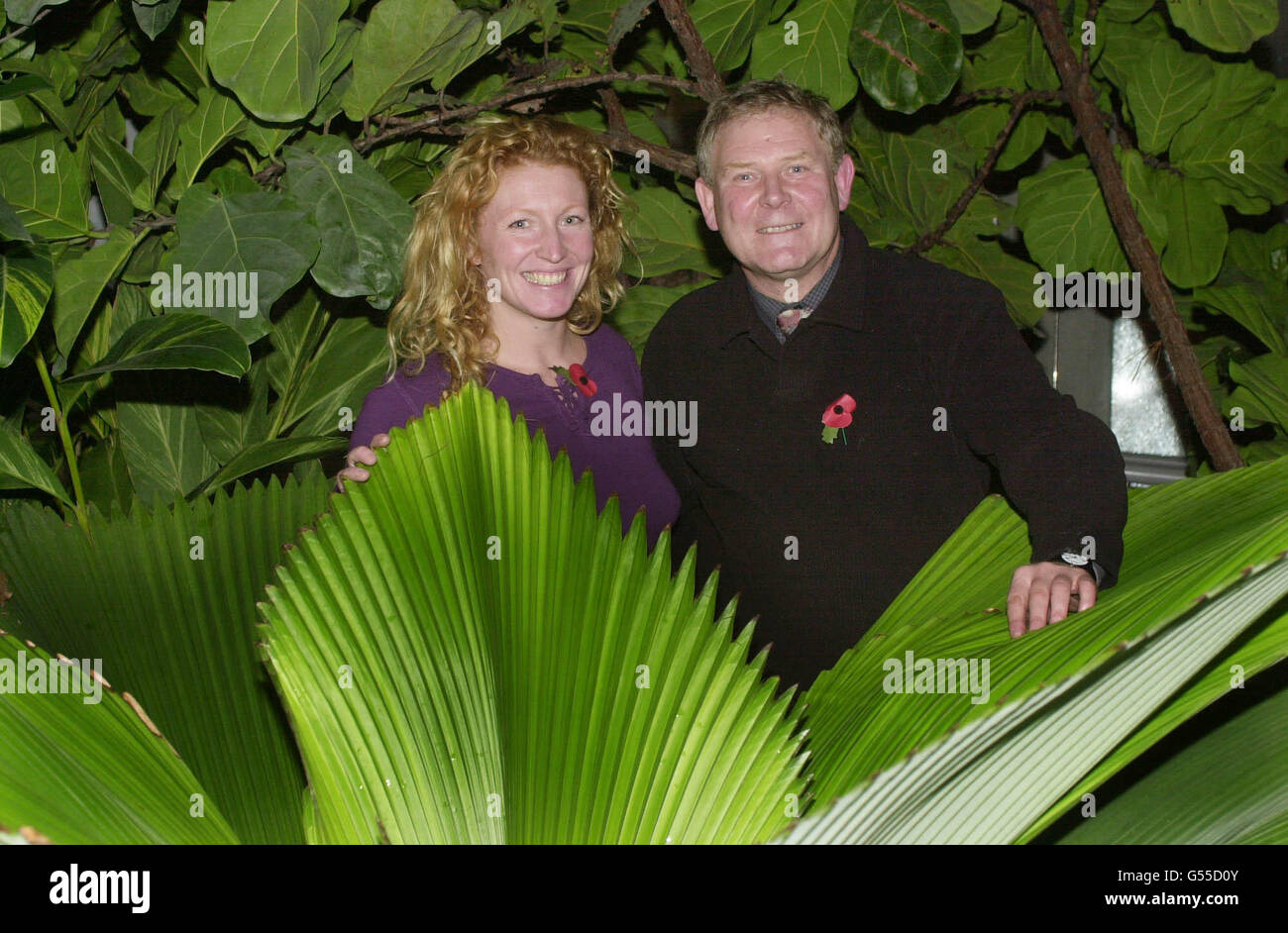 Charlie Dimmock is joined by environmentalist Chris Baines in the ...