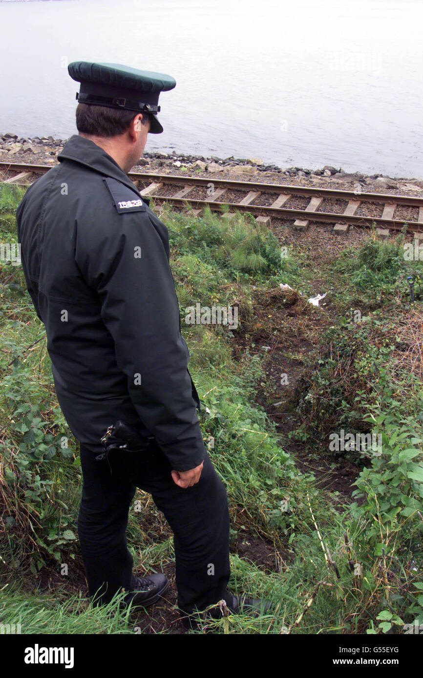 Backview police uniform hill hi-res stock photography and images - Alamy