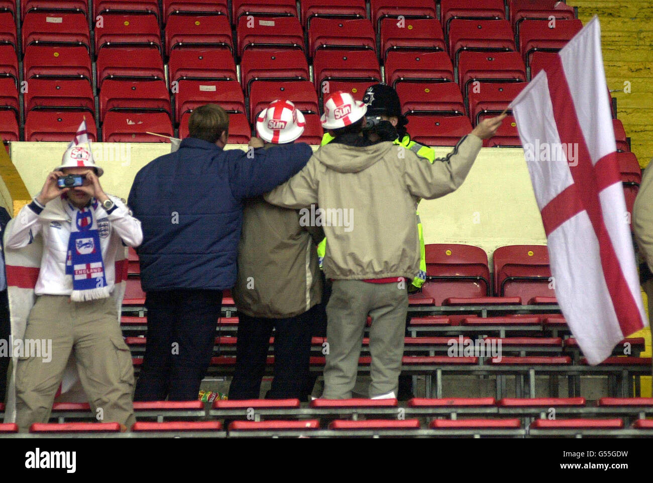 Wembley Fans Photo Stock Photo - Alamy