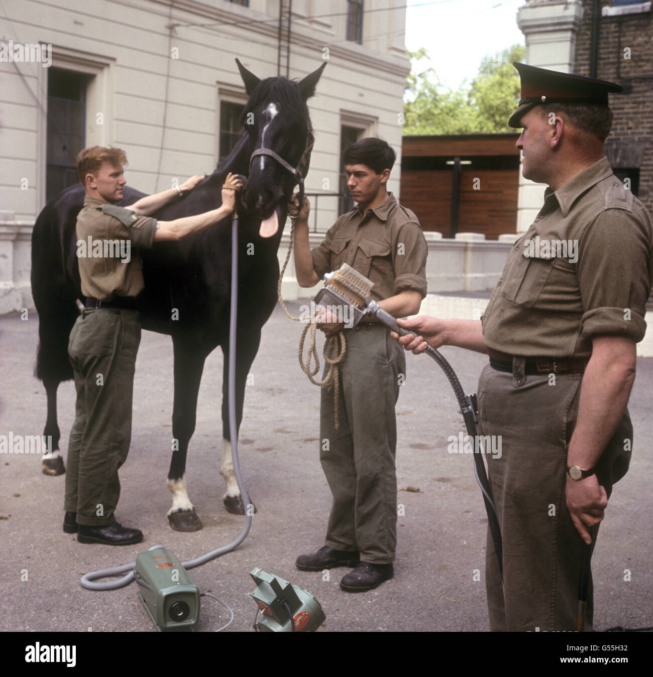 Royalty - Household Cavalry Division - Wellington Barracks, London ...
