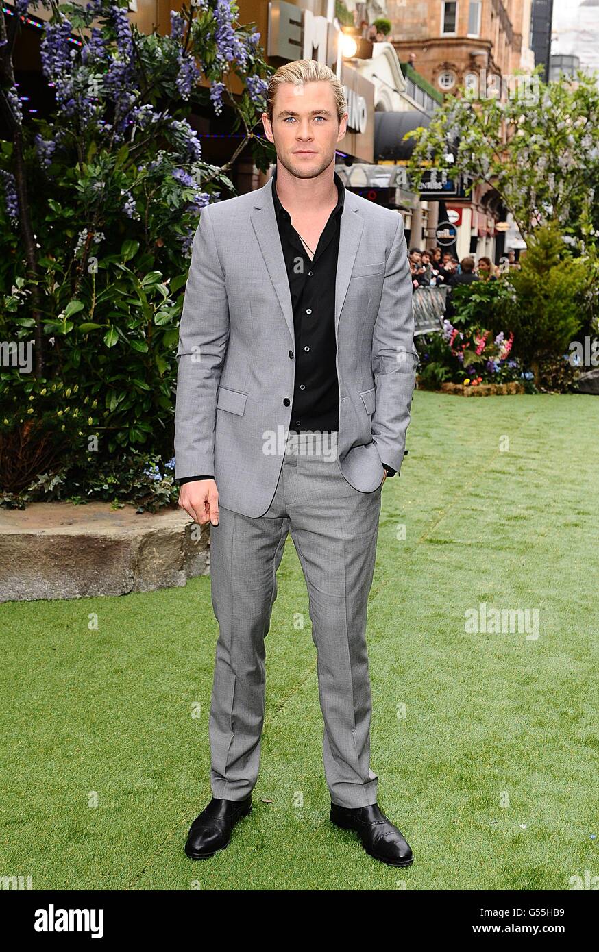 Chris Hemsworth arriving for the UK premiere of Snow White And The ...