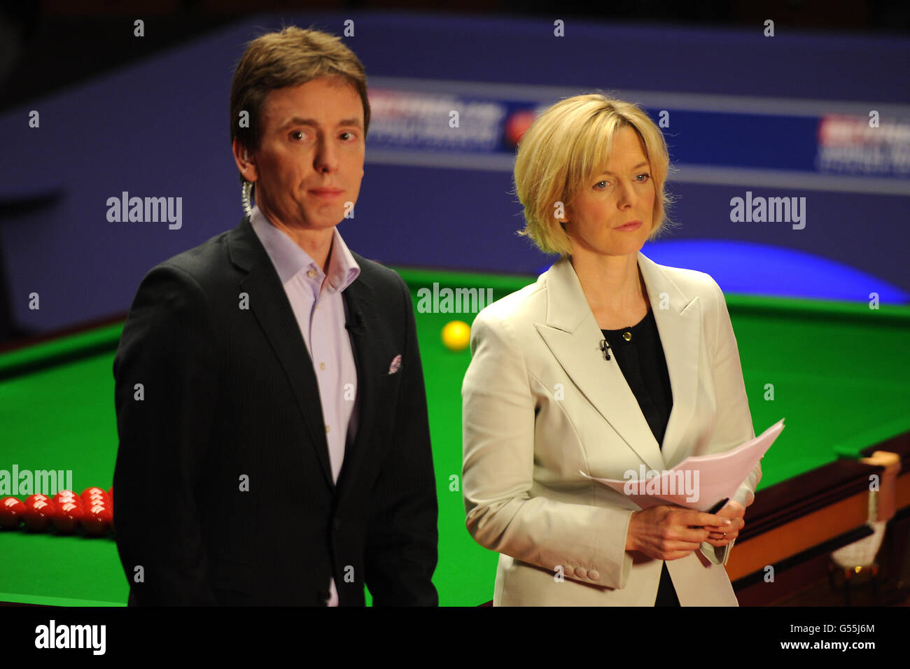 Bbc sport presenter hazel irvine does live piece to camera hi-res stock ...