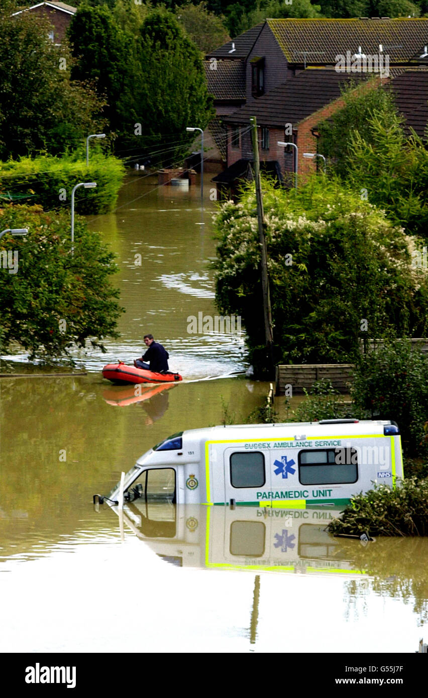 Flooding lewes ambulance hi-res stock photography and images - Alamy