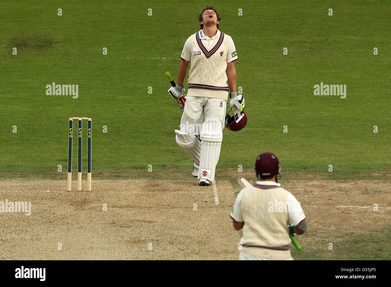 Somerset's James Hildreth celebrates reaching his century Stock Photo ...