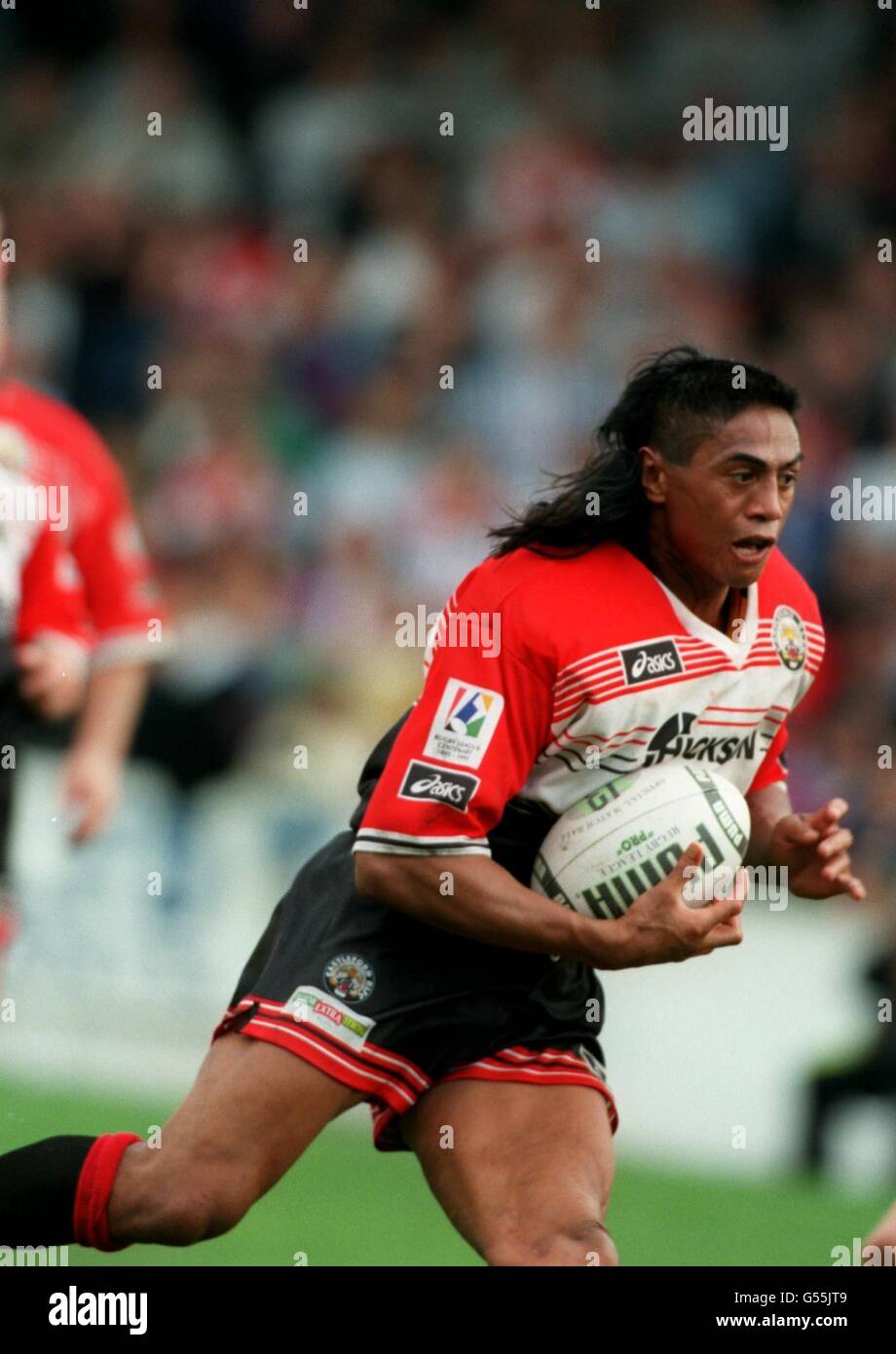 RUGBY LEAGUE. TAWERA NIKAU, CASTLEFORD Stock Photo - Alamy