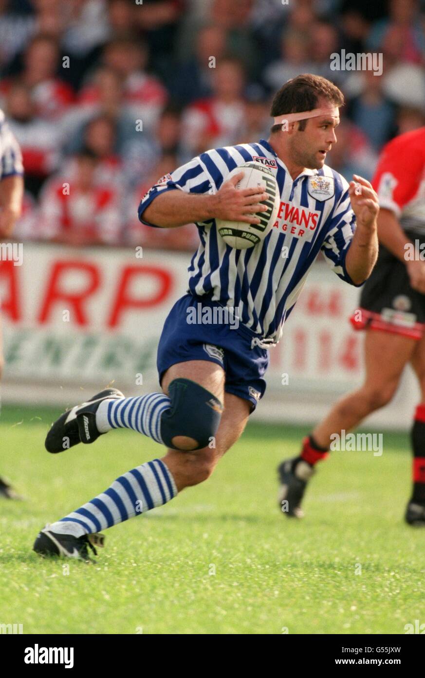 RUGBY LEAGUE. DEAN BUSBY, St. HELENS Stock Photo - Alamy