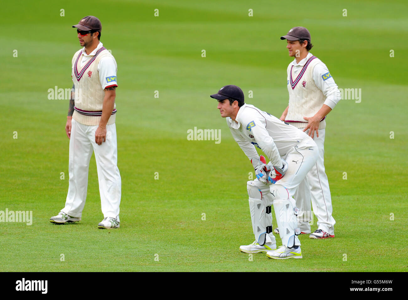 Somerset wicket keeper Craig Kieswetter (2nd right), Peter Trego (left ...
