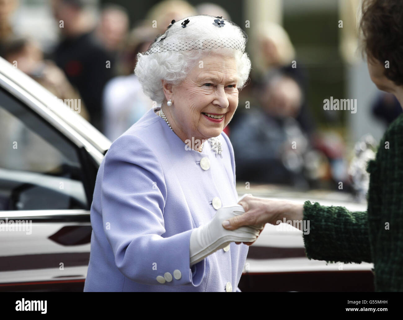 Queen Elizabeth II visits the Chelsea Flower Show in London Stock Photo ...