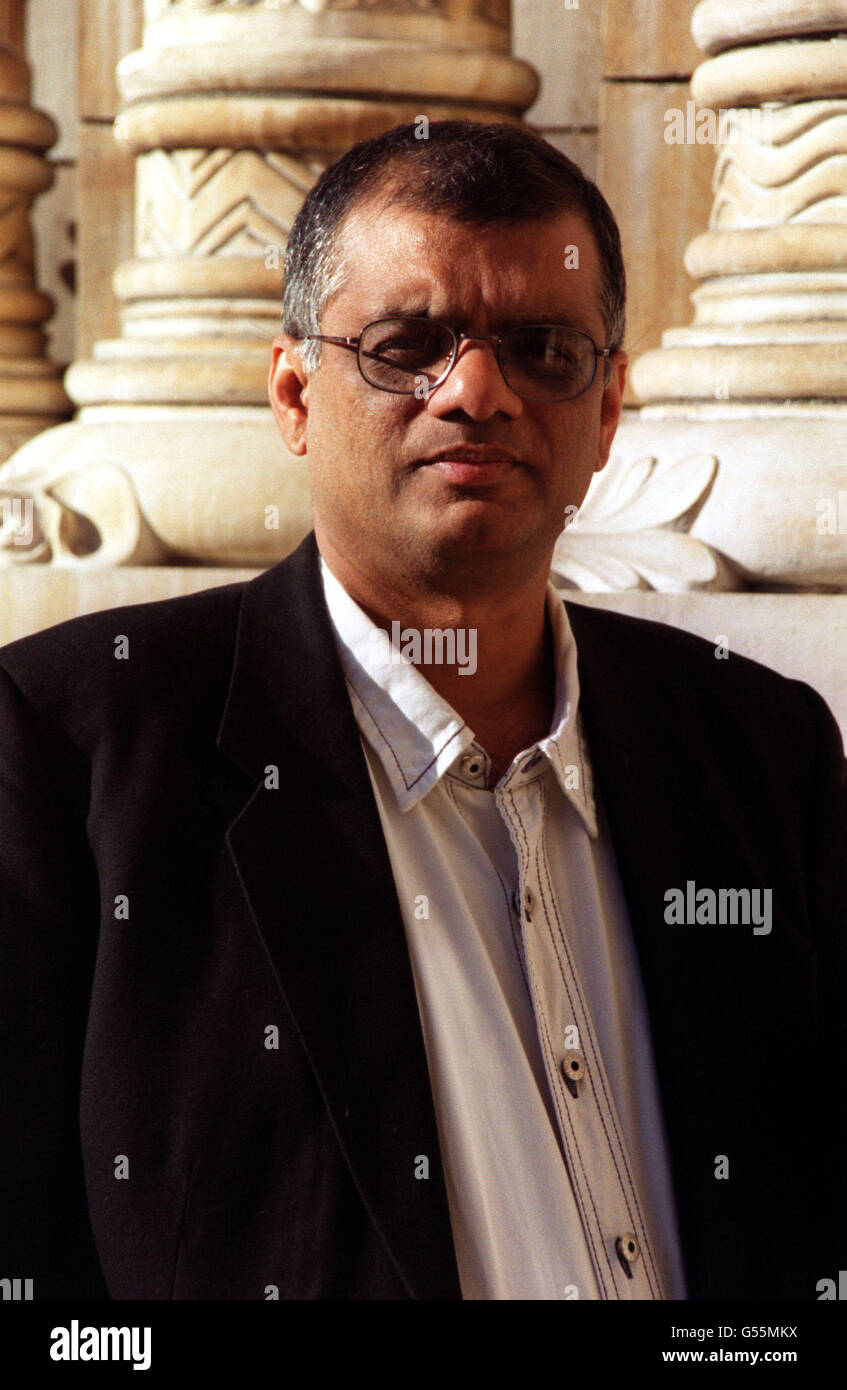 Manoj Shah from Britain, winner of the BG Wildlife Photographer of the ...