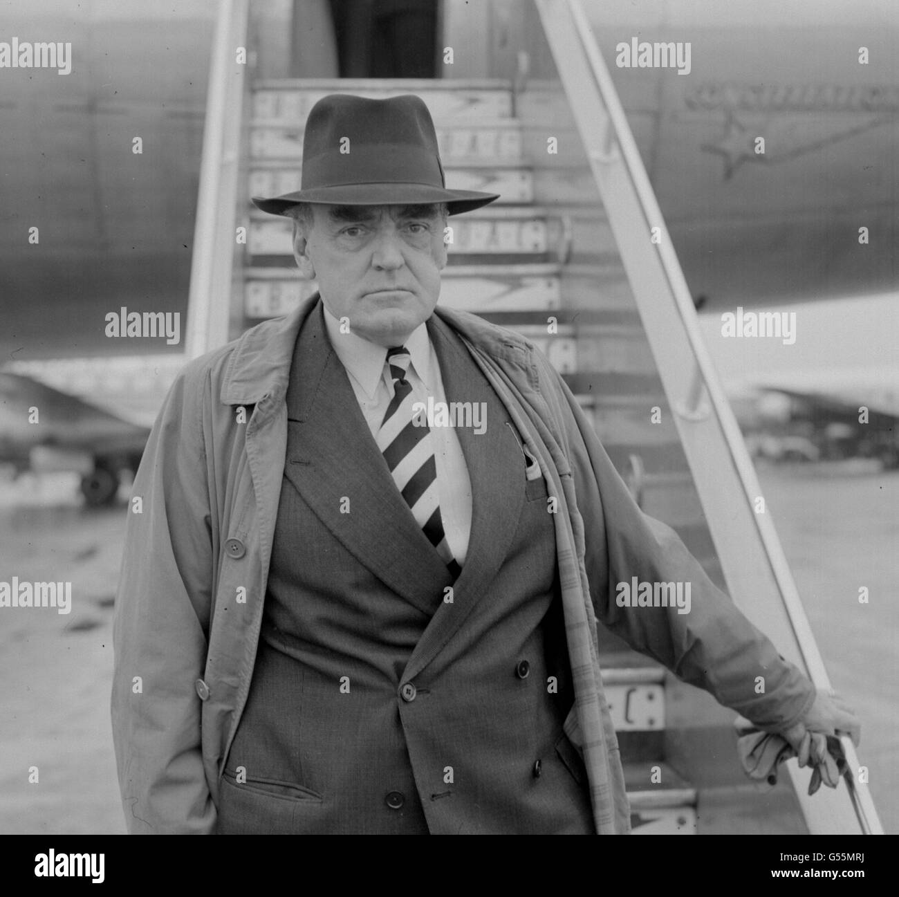 Lord reith bbc Black and White Stock Photos & Images - Alamy