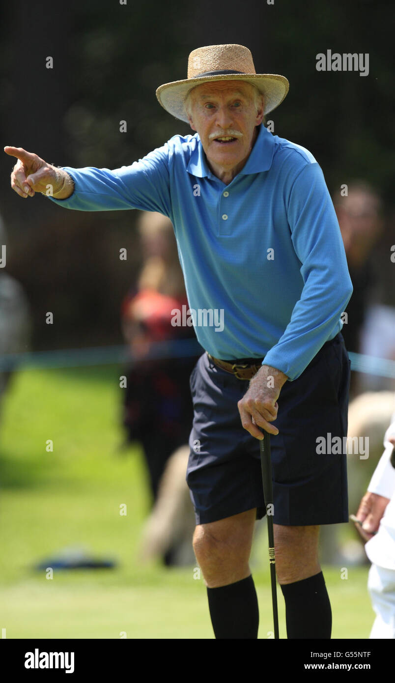 Sir bruce forsyth on 11th hole bmw pga championship hi-res stock ...
