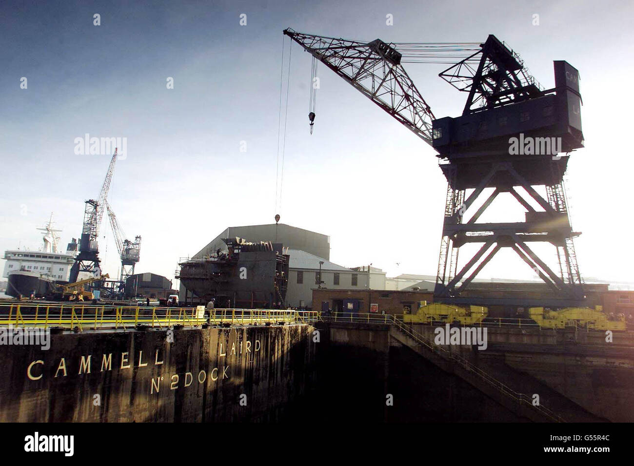 Cammell laird shipyard birkenhead river hi-res stock photography and ...