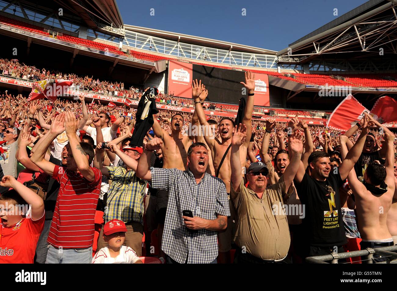 Football general view gv celebrate ampics hi-res stock photography and ...