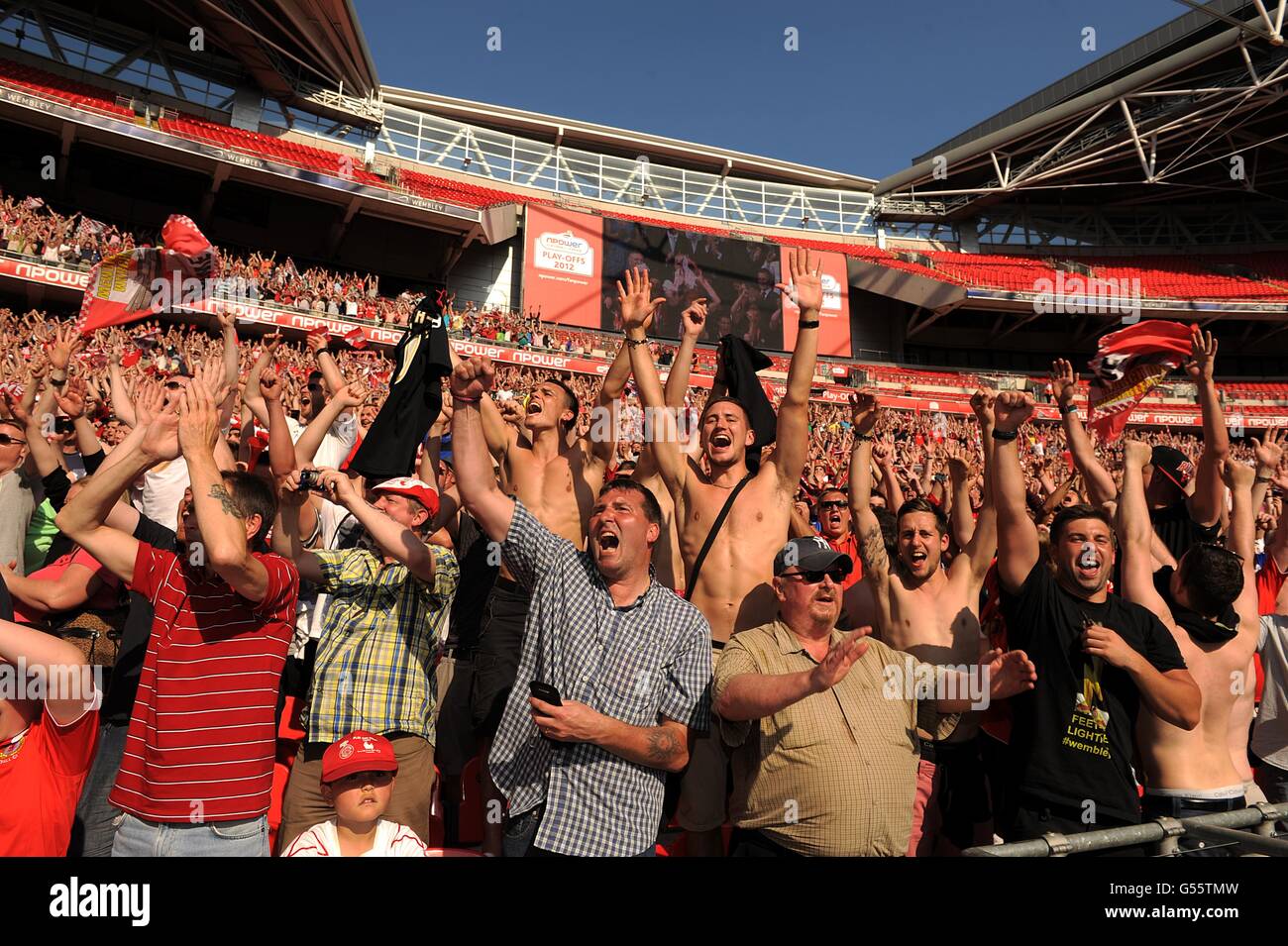 Football general view gv celebrate ampics hi-res stock photography and ...