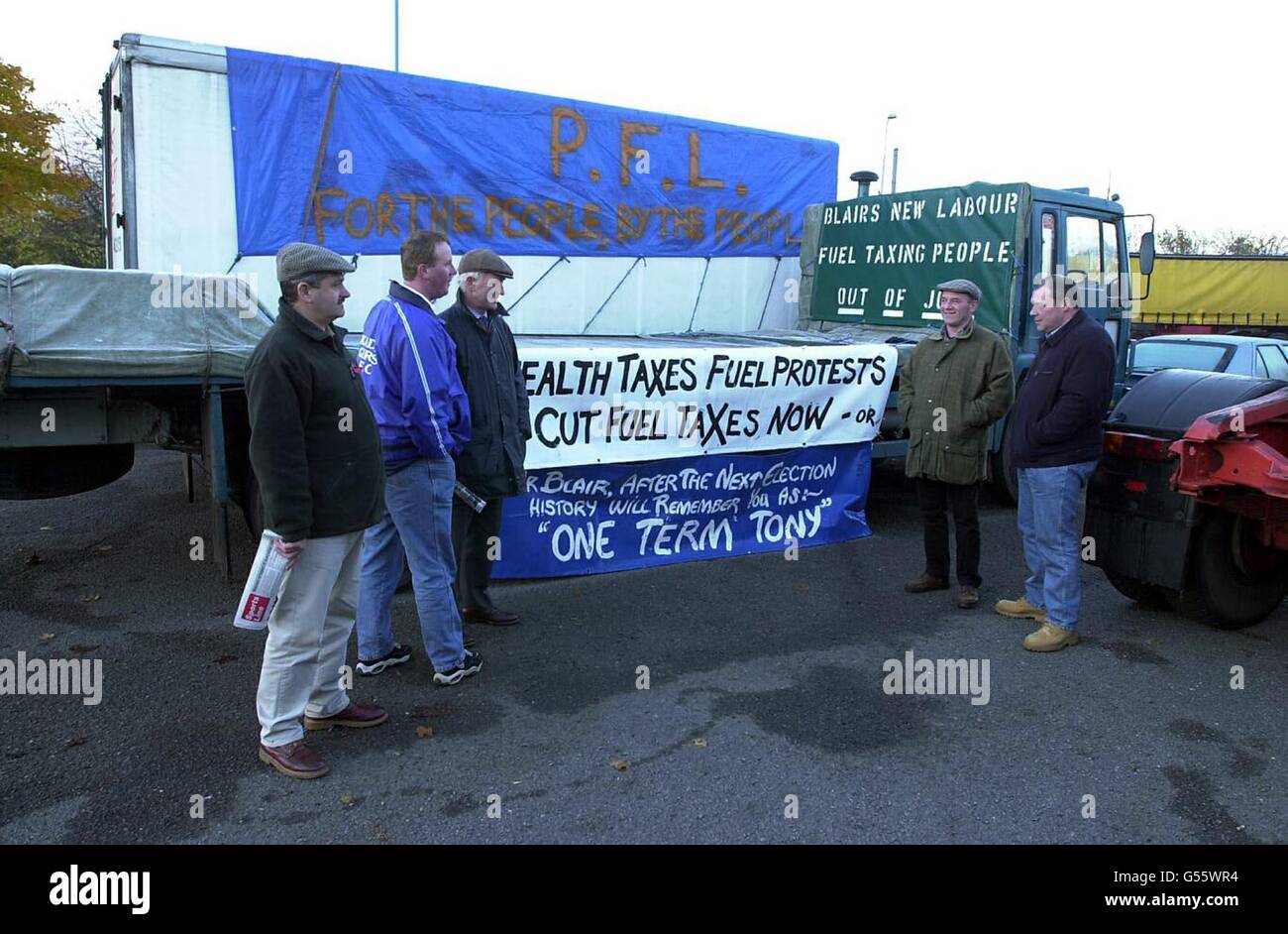 Fuel protesters meet up at Gateway service station on the M1 prior to ...