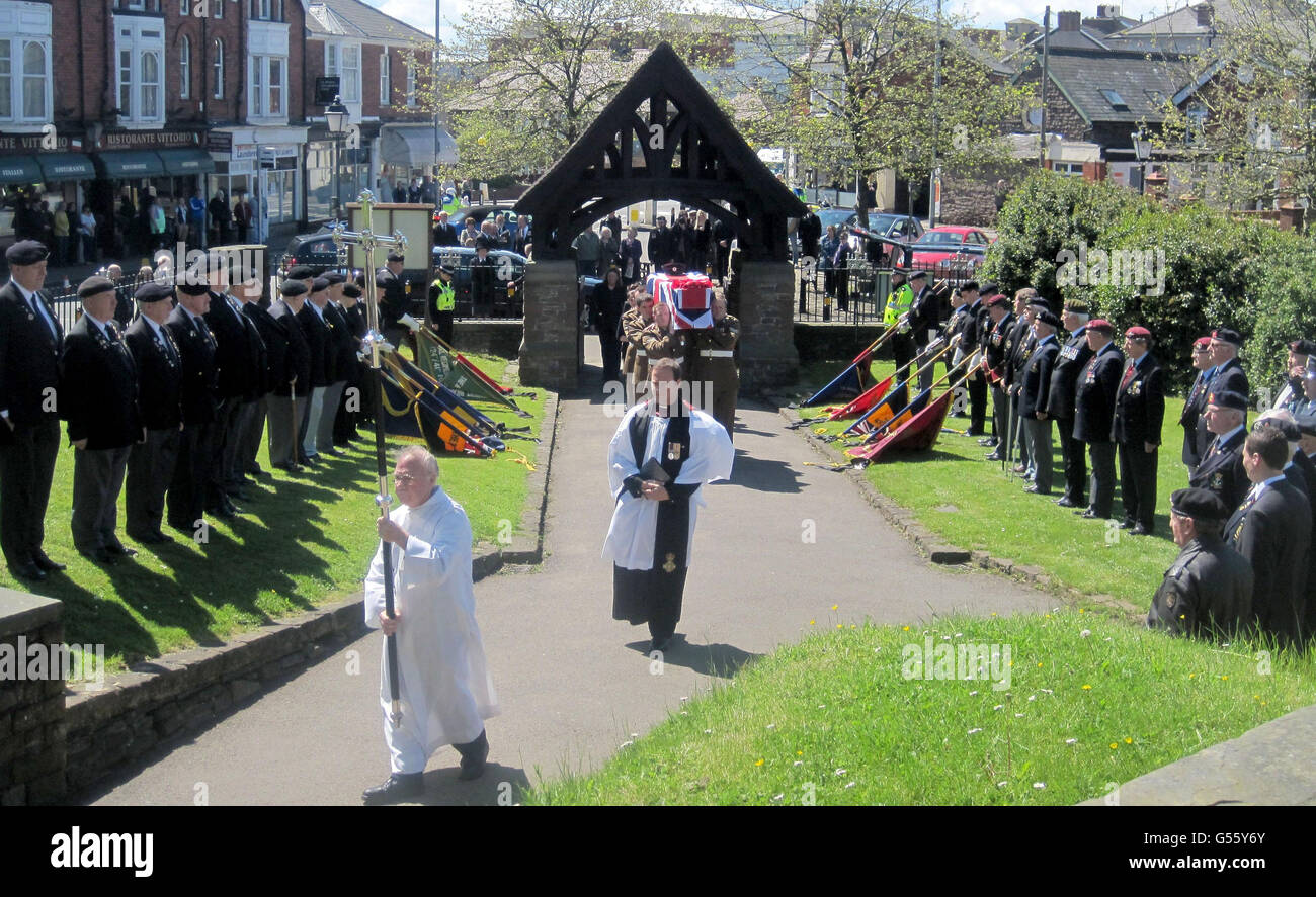 Sapper Connor Ray funeral Stock Photo - Alamy