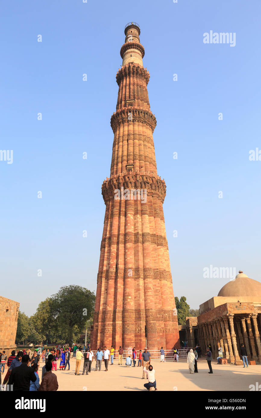 Qutb Minar Minaret and Qutb Complex, Delhi, India Stock Photo - Alamy