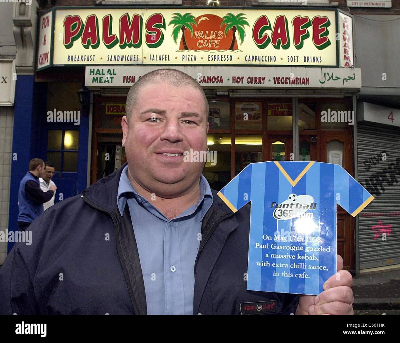 Paul gascoigne and jimmy five bellies gardner hi-res stock photography ...