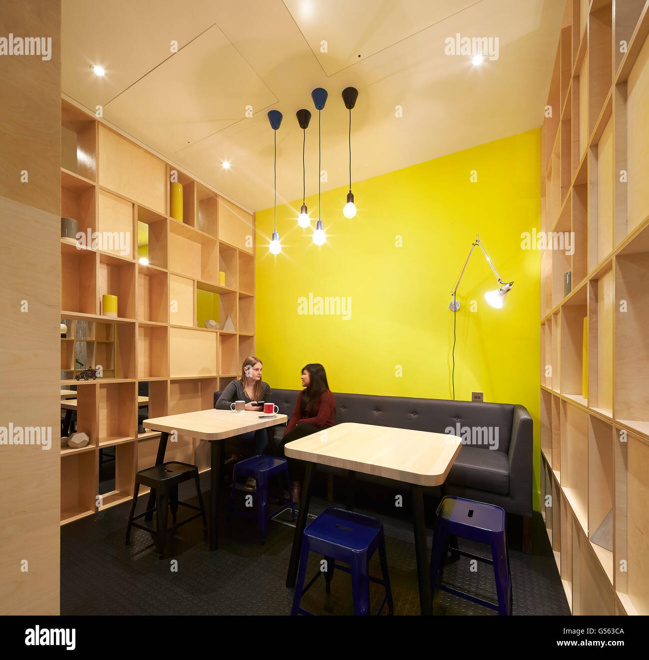 Study and informal meeting room in lounge. Spring Mews, London, United ...