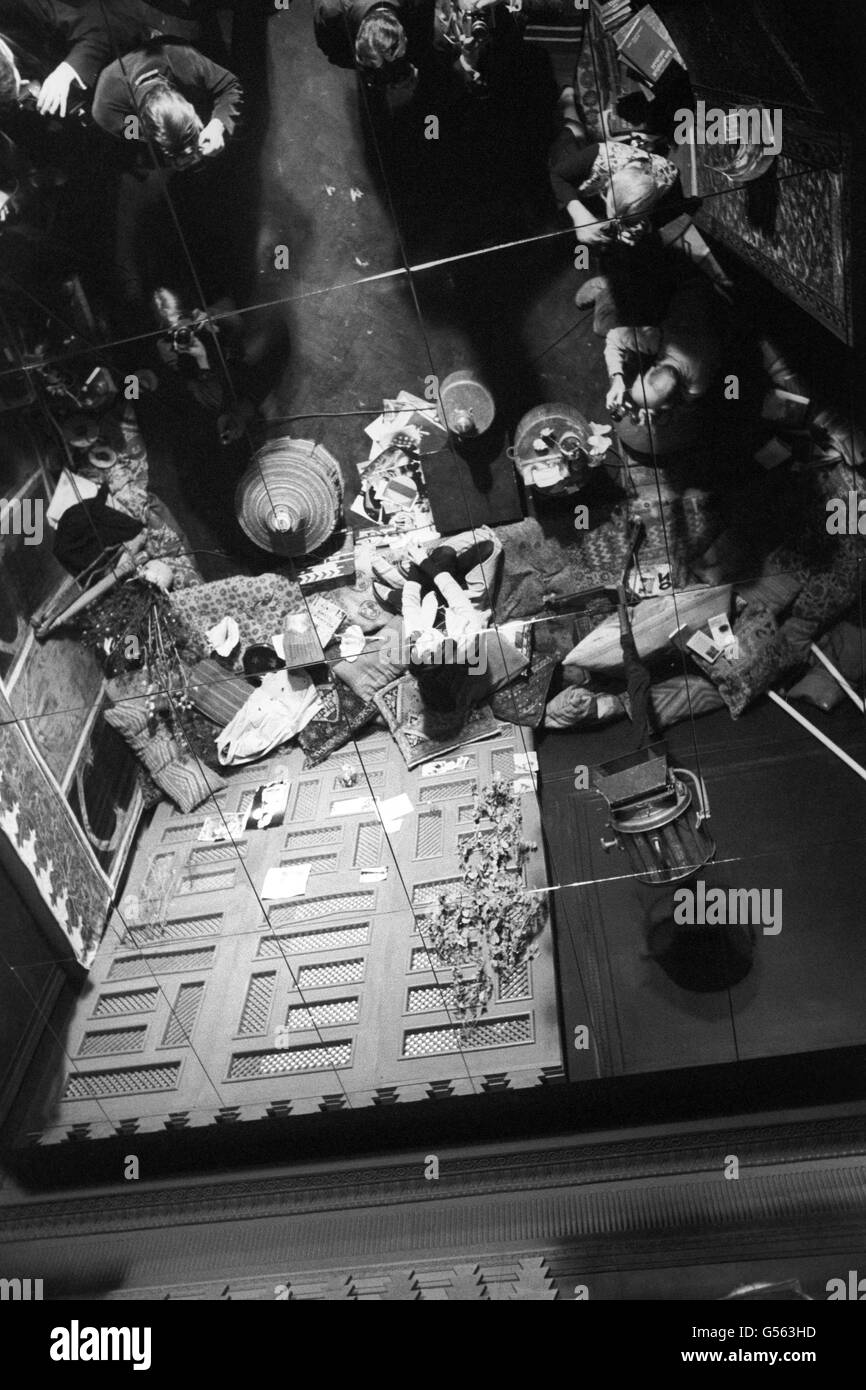 Entertainment - Performance Film Set - Lownes Square, London Stock ...