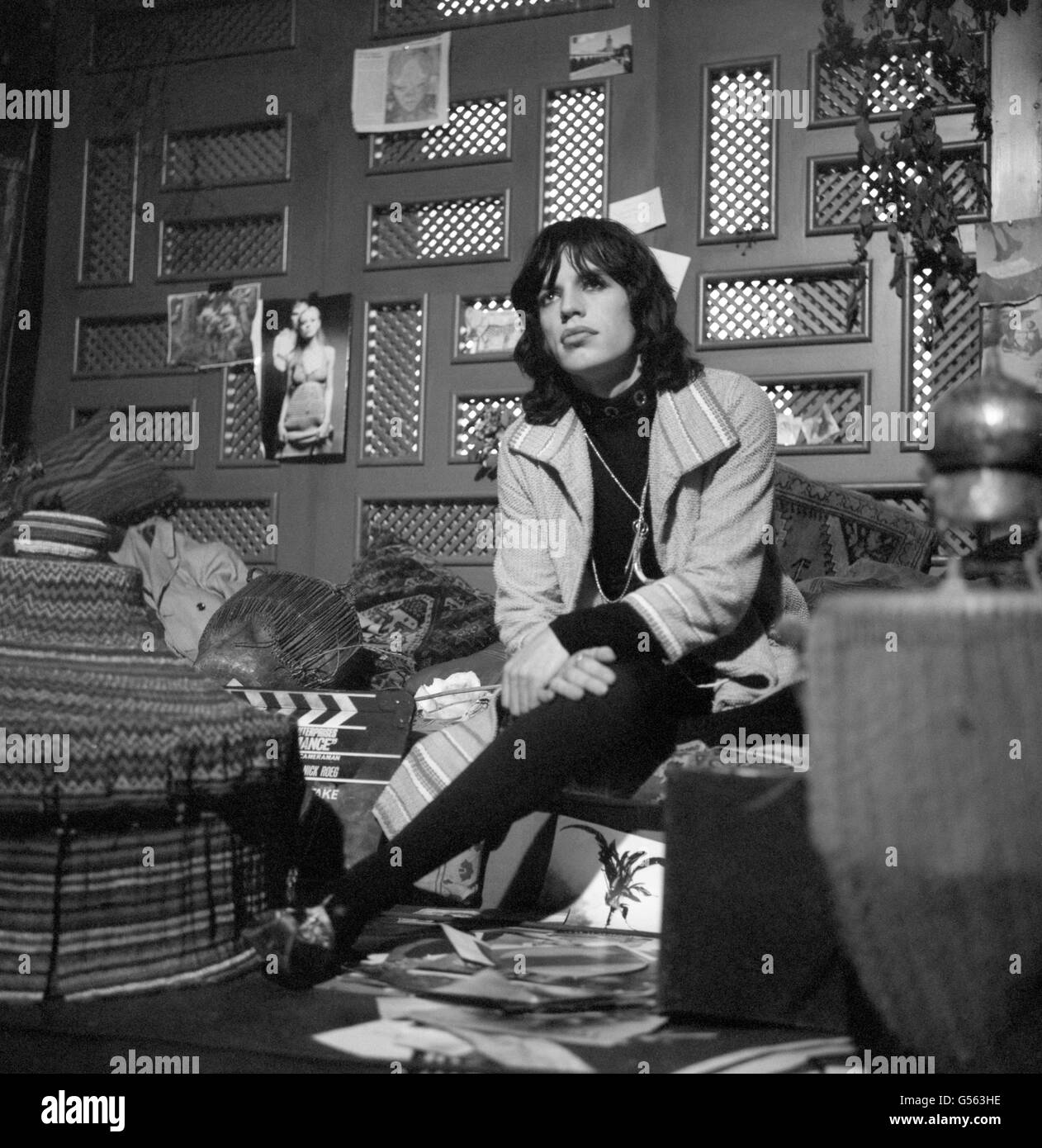 Performance film mick jagger hi-res stock photography and images - Alamy