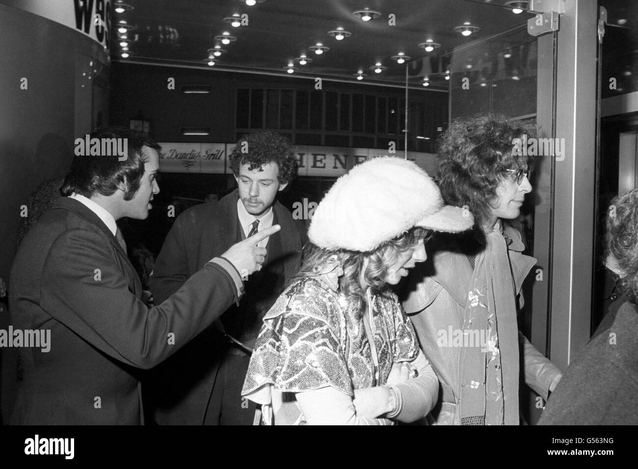 James fox performance hi-res stock photography and images - Alamy