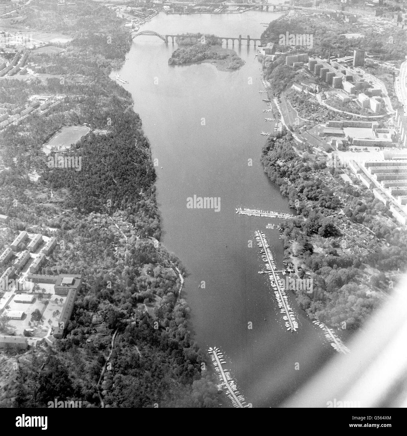 British airways flight from Black and White Stock Photos & Images - Alamy