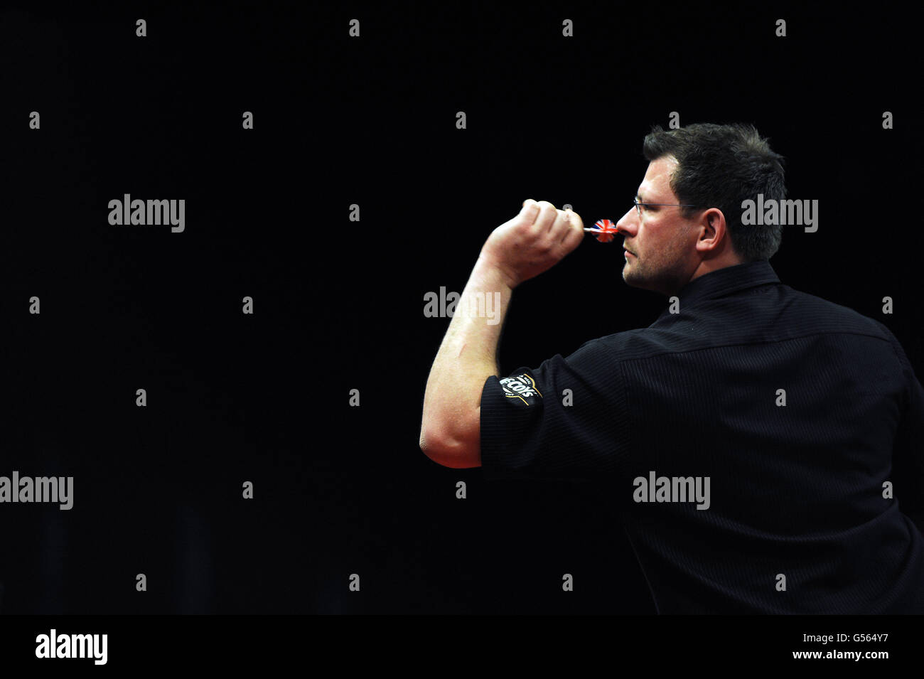 Darts - McCoy's Premier League Darts - O2 Arena Stock Photo - Alamy