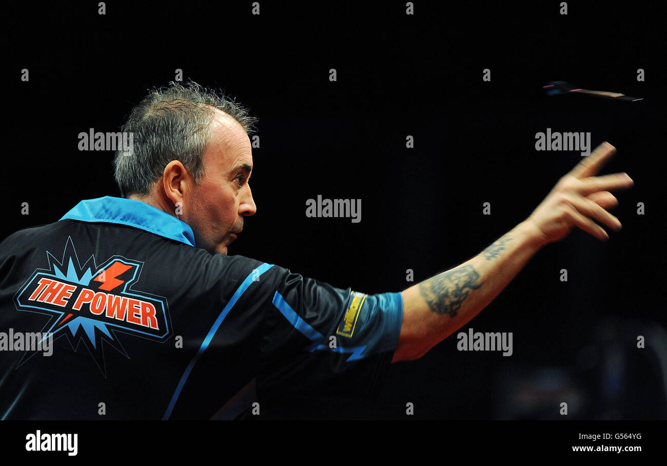 Darts mccoys premier league darts o2 arena hi-res stock photography and ...