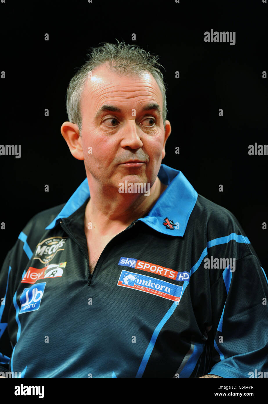 Darts - McCoy's Premier League Darts - O2 Arena Stock Photo - Alamy
