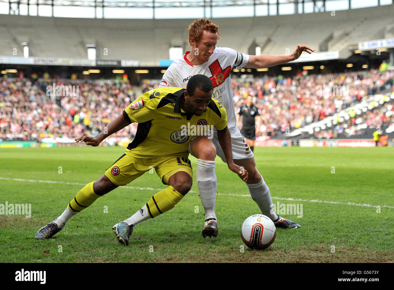 Football soccer mk dons full length ampics hi-res stock photography and images - Alamy