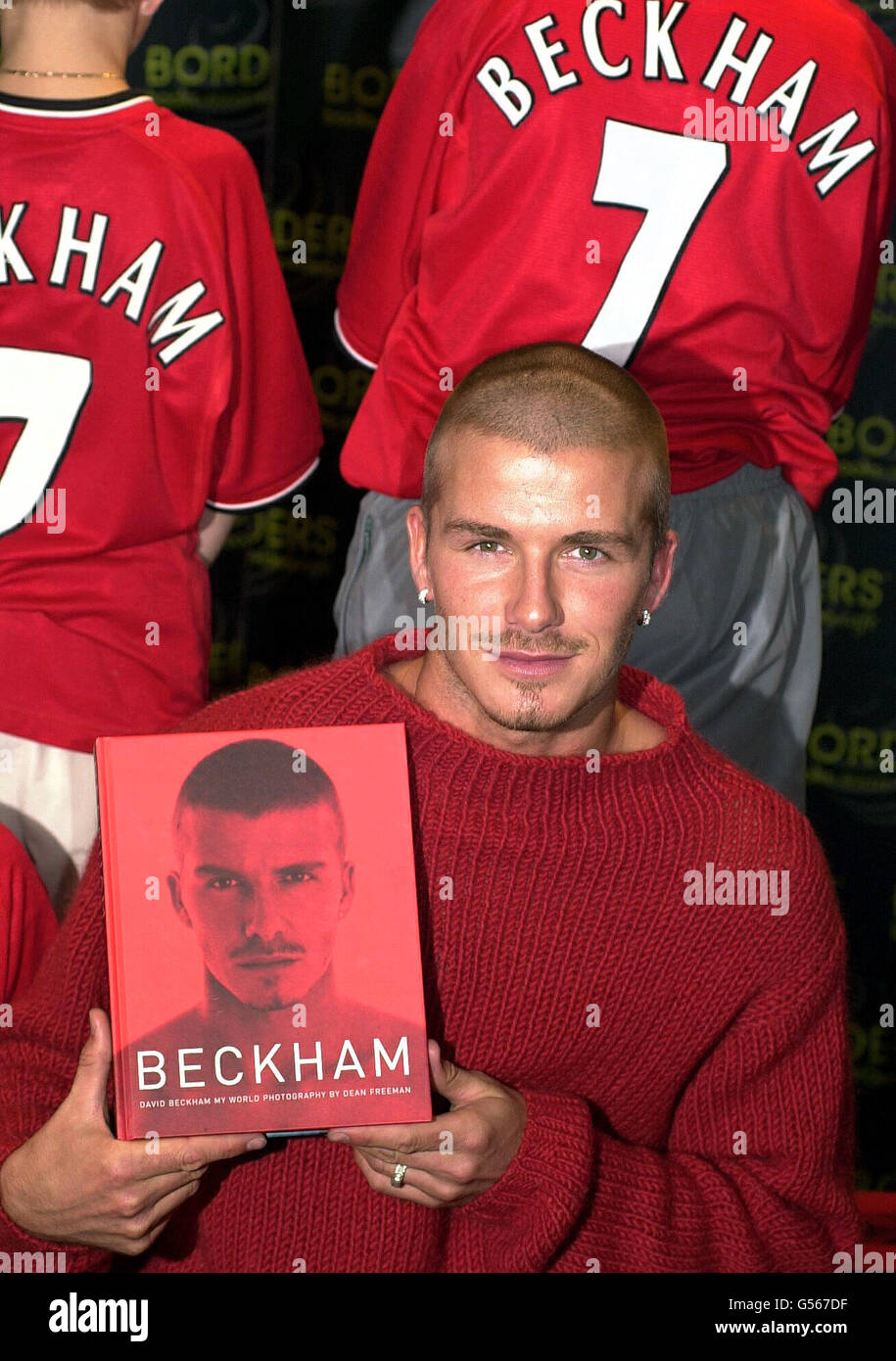 David beckham manchester united shirt hi-res stock photography and ...