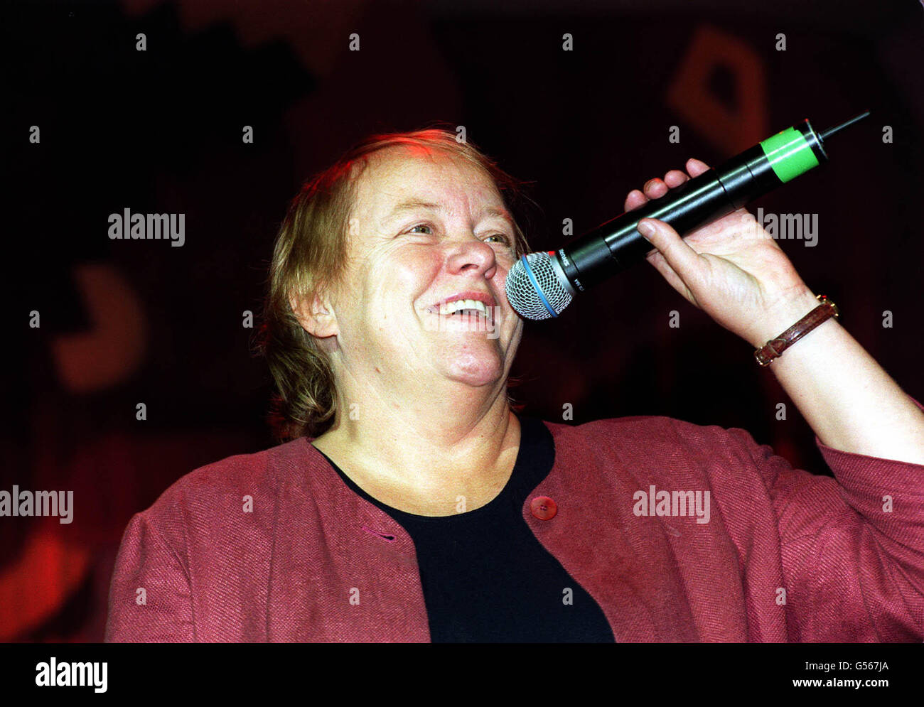 Mo mowlam memorial hi-res stock photography and images - Alamy
