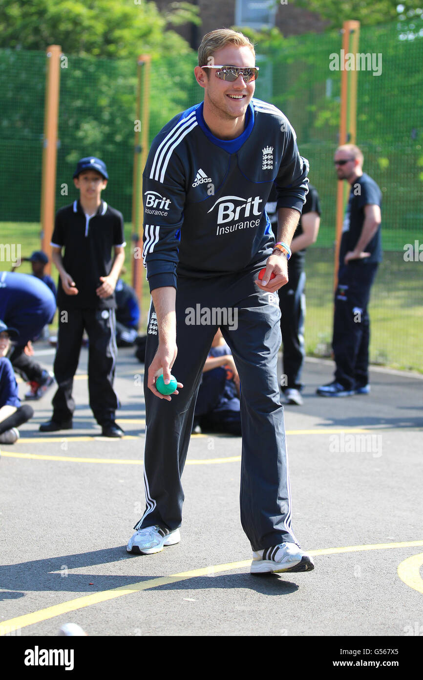 10025 cricket england captains hi-res stock photography and images - Alamy
