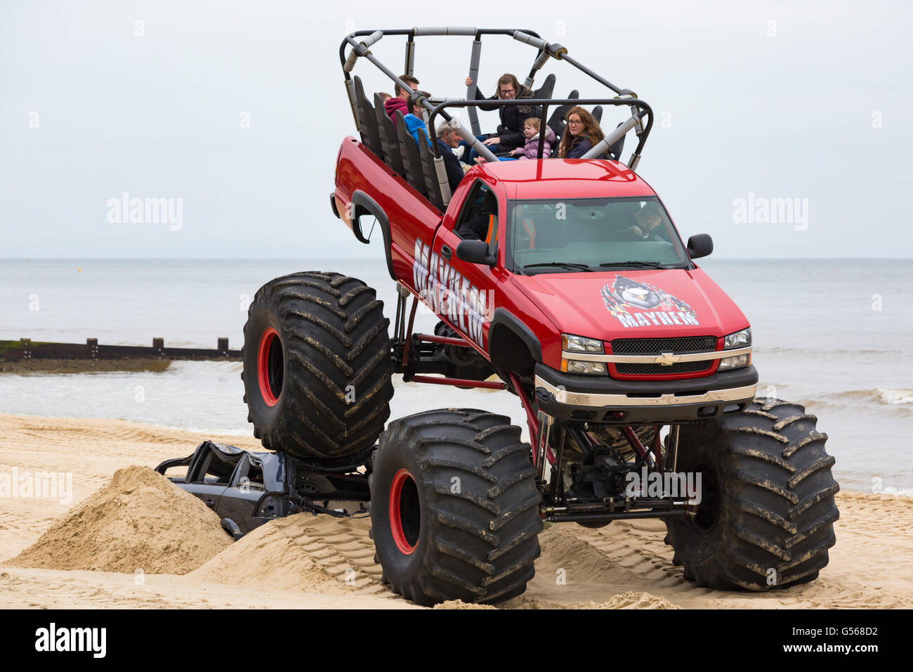 Monster truck red hi-res stock photography and images - Alamy