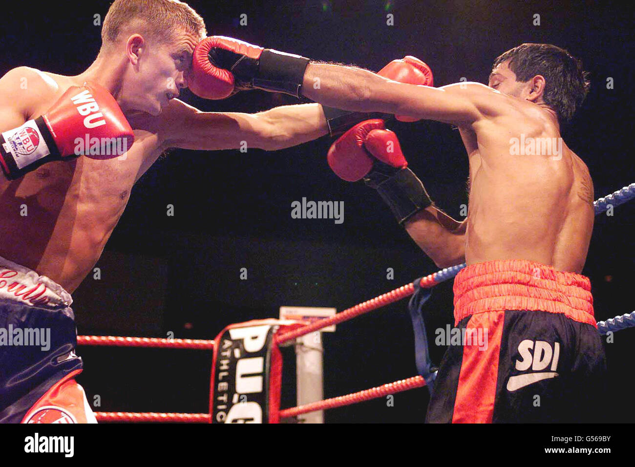 World flyweight champion hi-res stock photography and images - Alamy