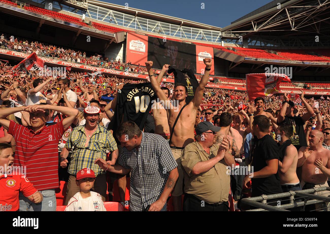 Soccer - npower Football League Two - Play Off Final - Cheltenham Town ...