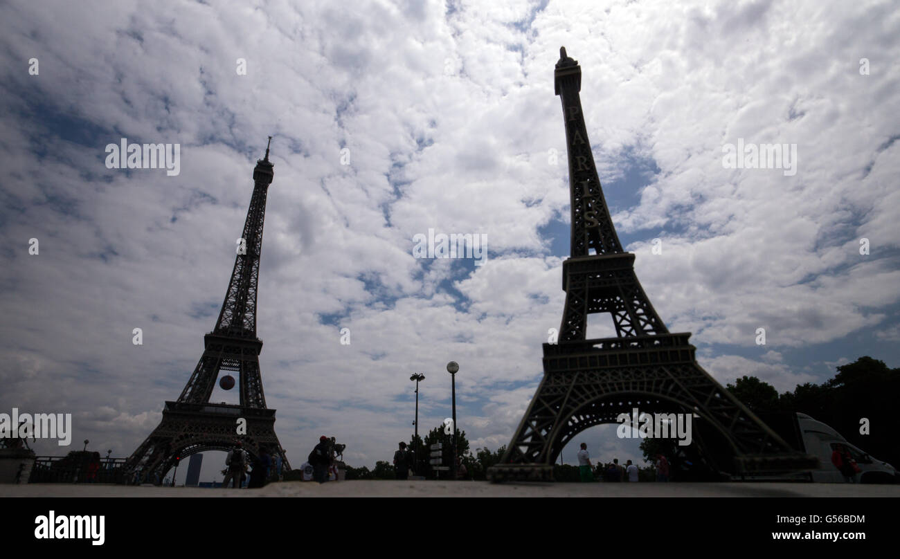 Eiffel Tower Miniatures High Resolution Stock Photography and Images ...