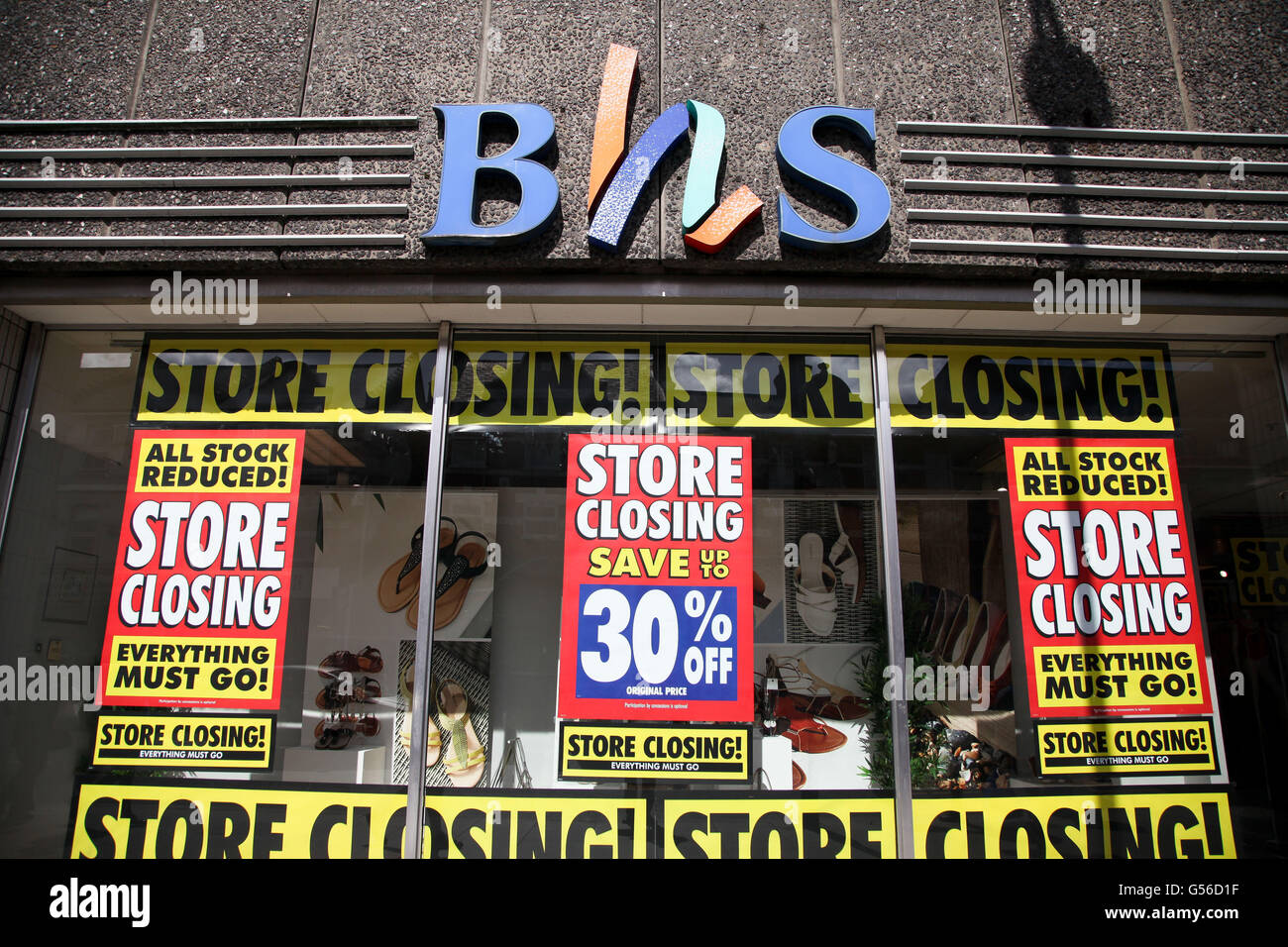 Shop signs logos bhs hi-res stock photography and images - Alamy