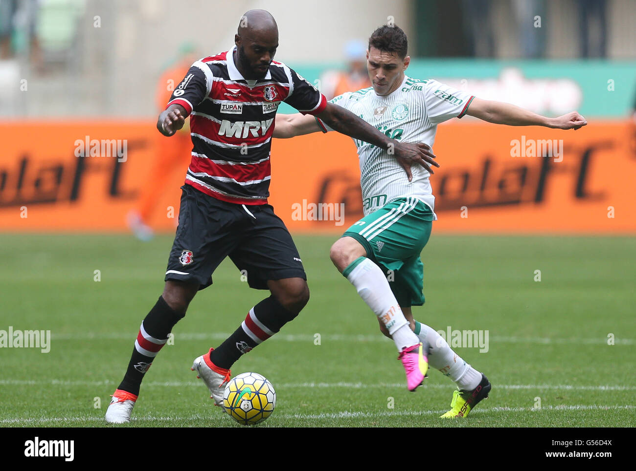 SAO PAULO, Brazil - 06/18/2016: PALM X SANTA CRUZ - Moses player, SE ...