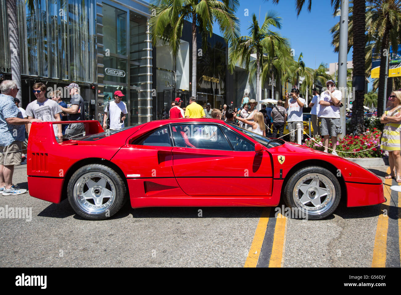 Beverly Hills, California, USA. 19th June, 2016. A red Ferrari on ...